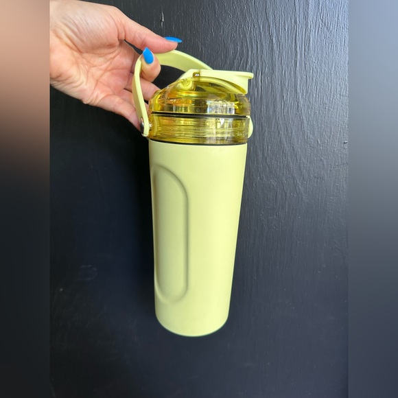 BRUMATE | Dining | 26oz Brumate Multishaker Prickly Pear Lid Colors ...